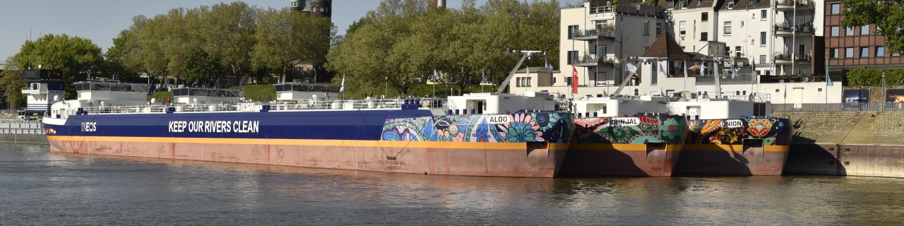 River gas tankers